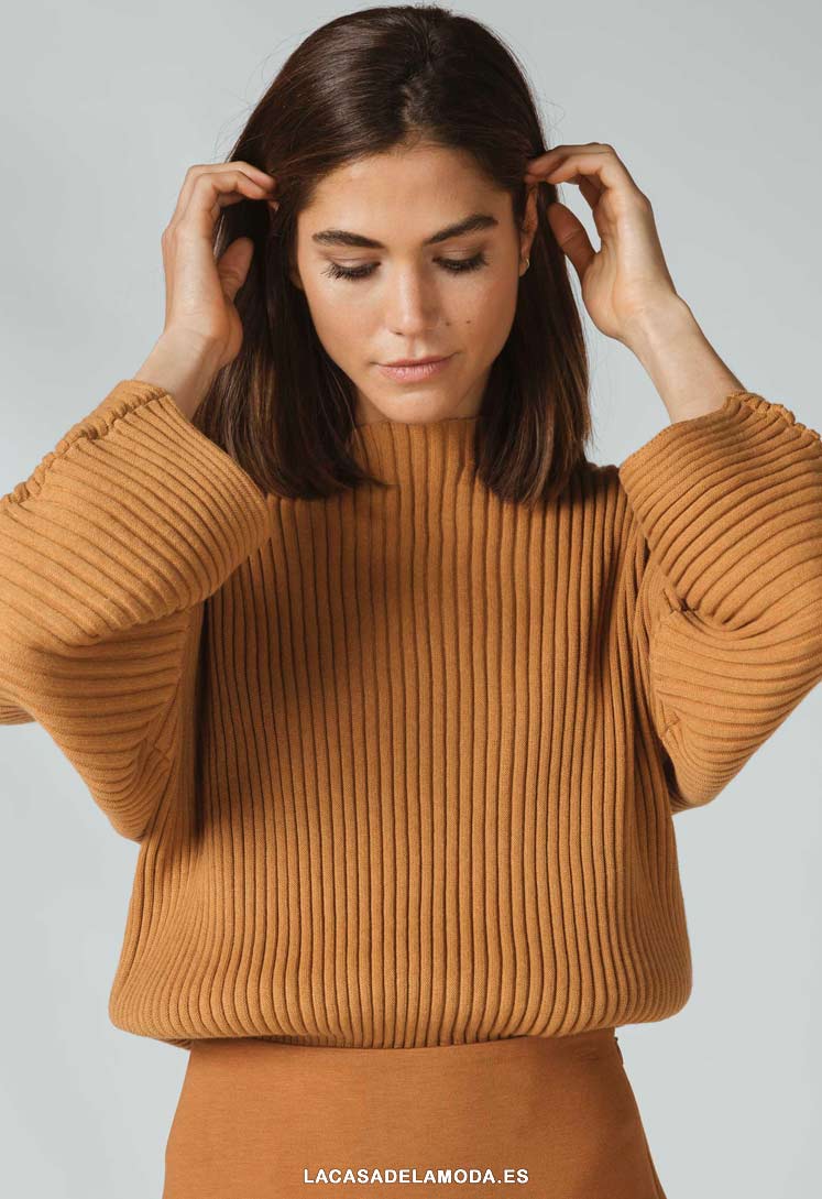 Jersey color camel mujer