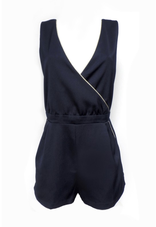 Mono short de vestir y casual con escote en espalda y pecho